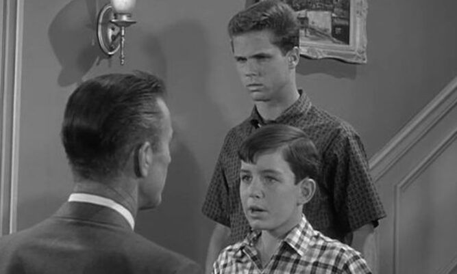 Everyone Missed These Hilarious ‘Leave It To Beaver’ Bloopers – CoolerPress