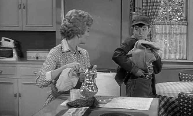 Everyone Missed These Hilarious ‘Leave It To Beaver’ Bloopers – CoolerPress